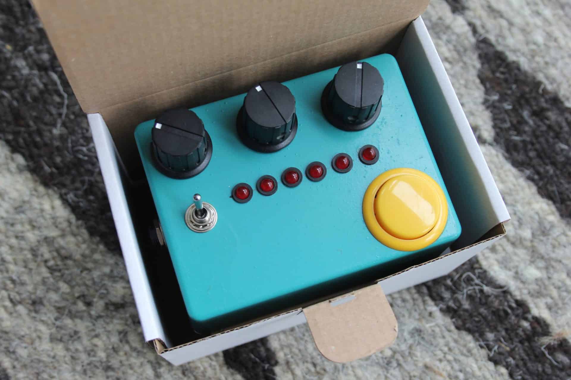 midierror Releases 8BitM8 - Bit Crusher Pedal - StrongMocha