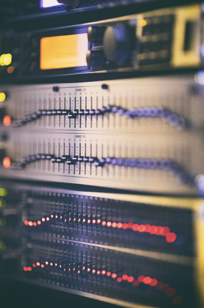 Bucket Brigade Devices: The Mysterious Chips that Delay Audio Signals ...